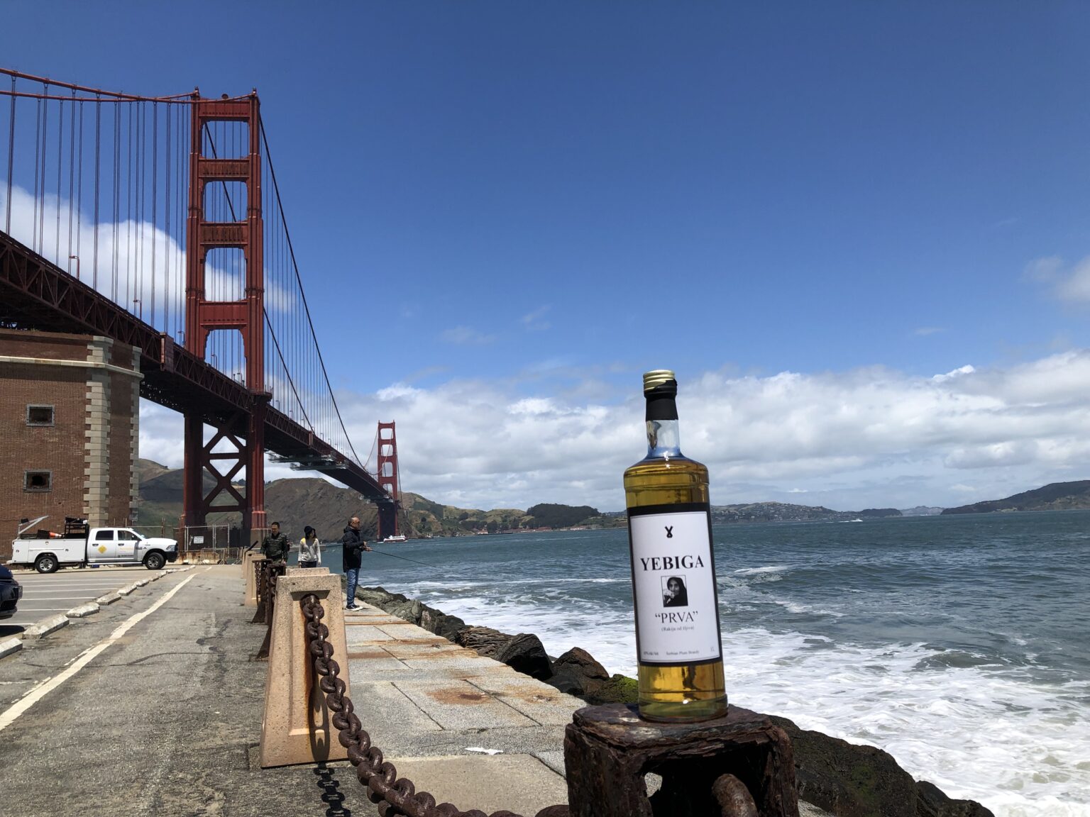 Yebiga-rakija-Prva-at-the-Golden-Gate-Bridge | Christina Mueller